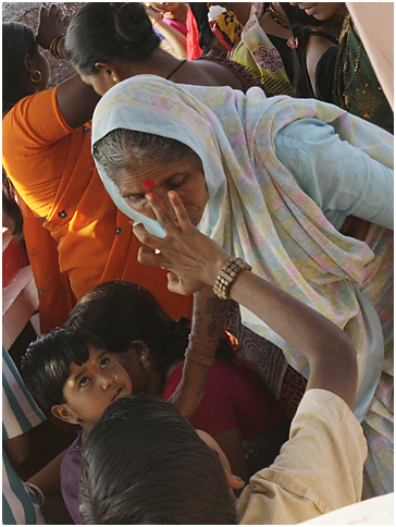 6 Common Hindu practices - A guide for foreigners